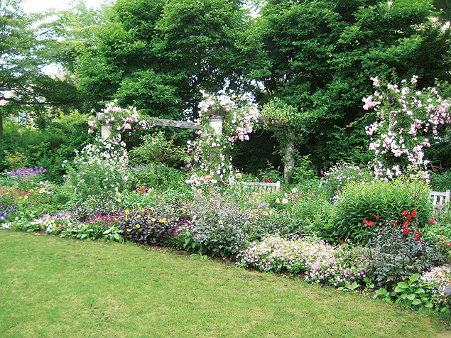 クラシックローズウィークス | 蓼科高原バラクライングリッシュガーデン